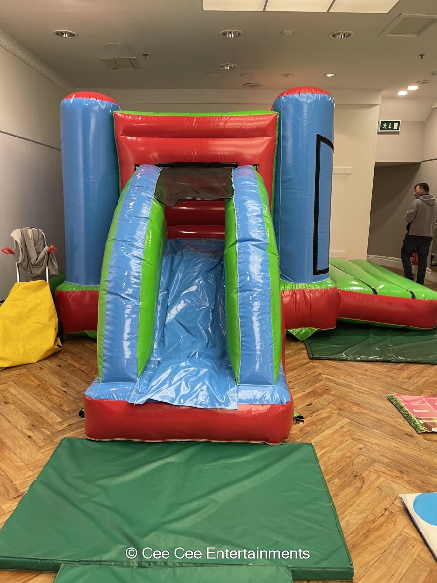 Indoor Castle with Slide - Hire in Perth | Cee Cee Entertainments